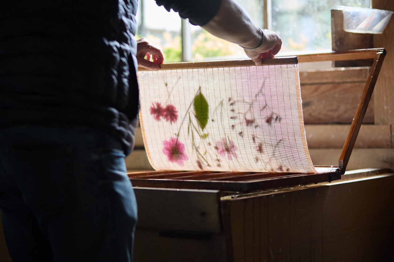 Washi Paper Making workshop | Discover Noto in Japan | NOTO DMC